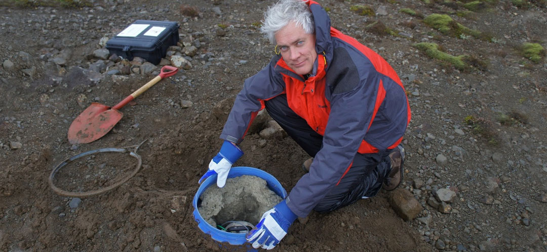 Publications and CV – Robert van der hilst